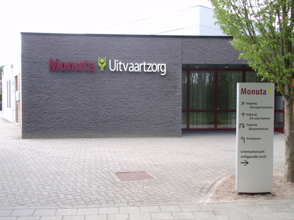 Monuta uitvaartverzekering | Wat zijn de voor en nadelen?